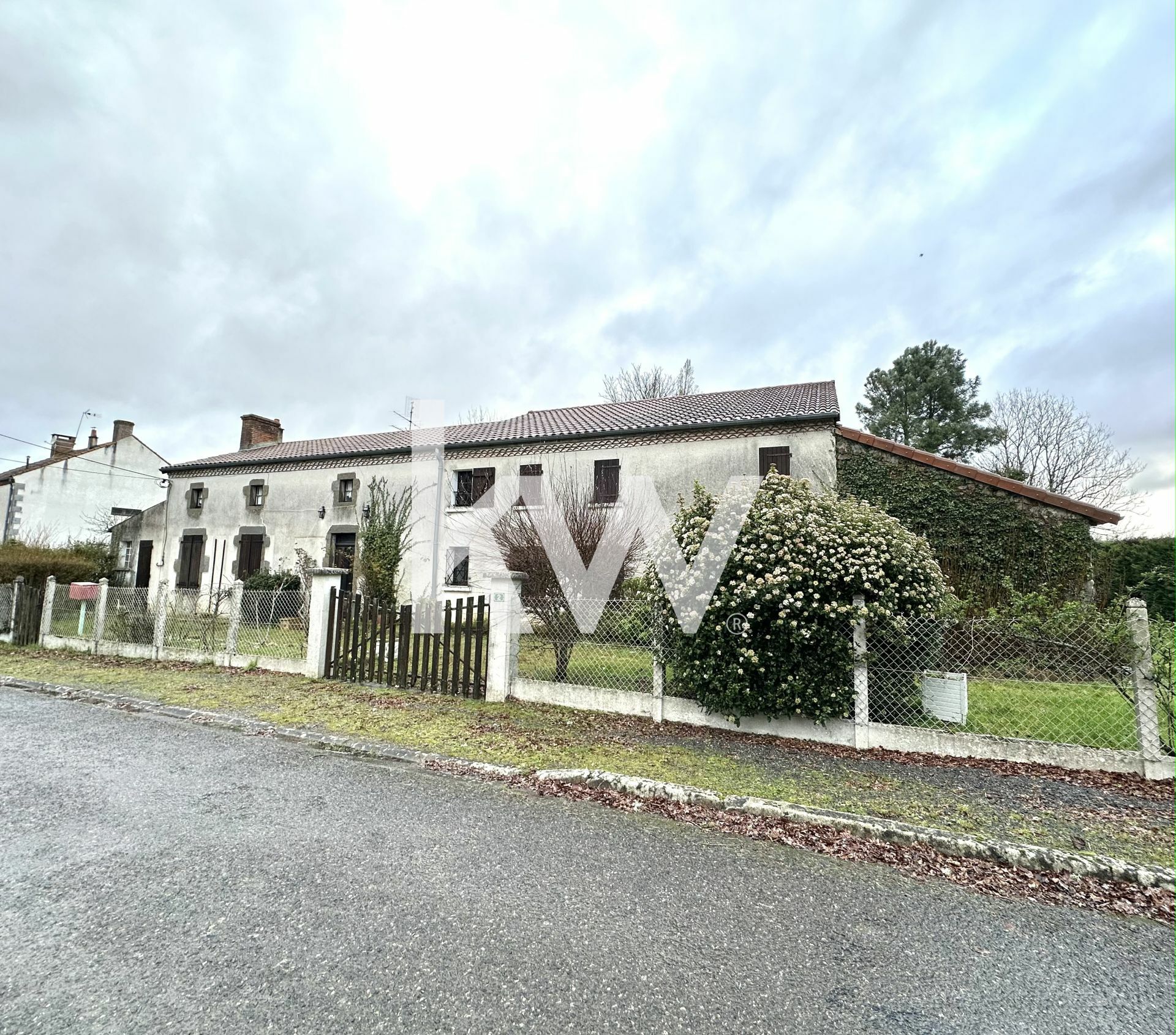 Maison - Azat le ris - 8piece(s) - 169 400€ | Keller Williams France